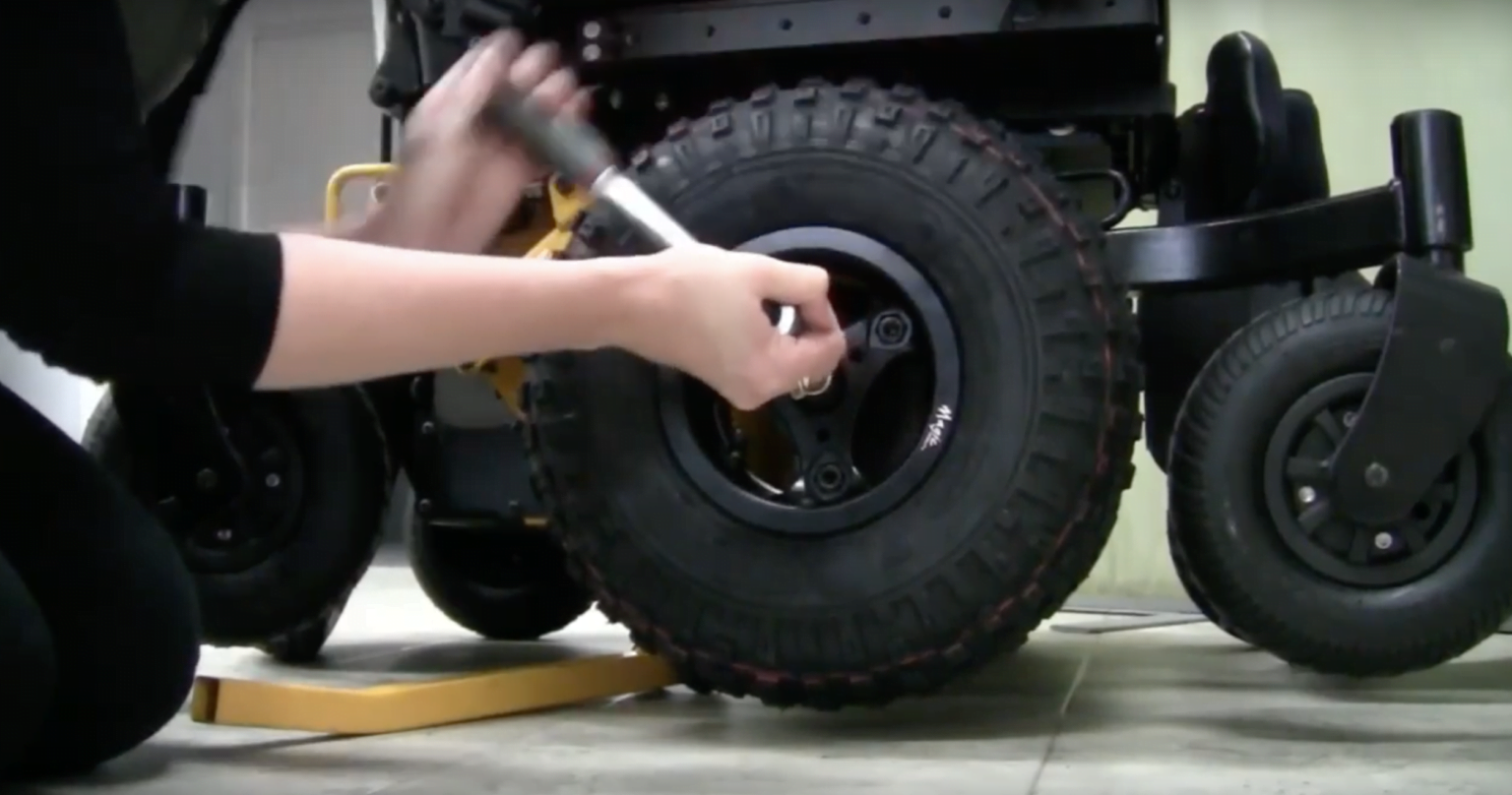 Steps to changing your wheels | Magic Mobility